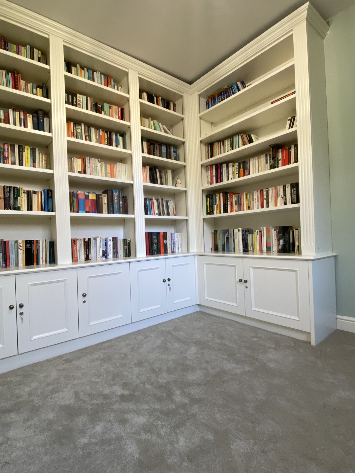 About Martin Howlett Furniture: Where Craftsmanship Meets Creativity